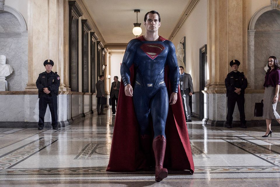 Henry Cavill habla de incorporar la destrucción de Man Of Steel en ...